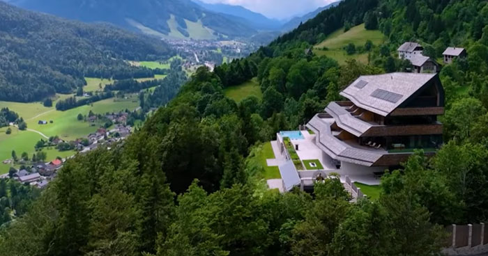 Najbolj razkošen hotel v Sloveniji: Ponuja čudovit pogled na Julijske ...